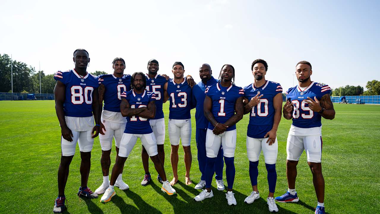 Photos | Behind the Scenes Buffalo Bills 2024 Team Photo