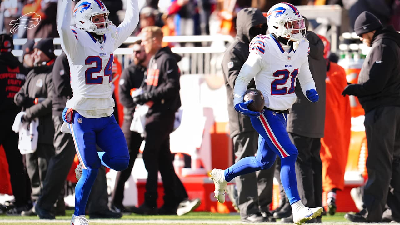 Jordan Poyer intercepts Shedeur Sanders pass! | Bills vs. Browns Highlights