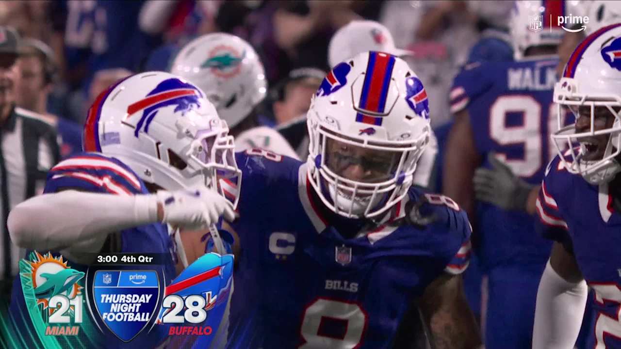 Terrel Bernard intercepts the Tua Tagovailoa pass in the fourth quarter! Bills vs. Dolphins ...