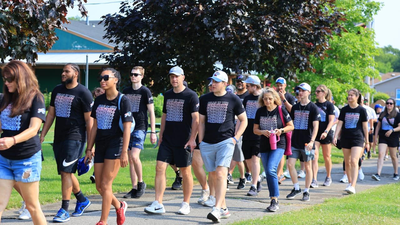 In the Community | Buffalo Bills Staff Volunteer for United Way's Day ...
