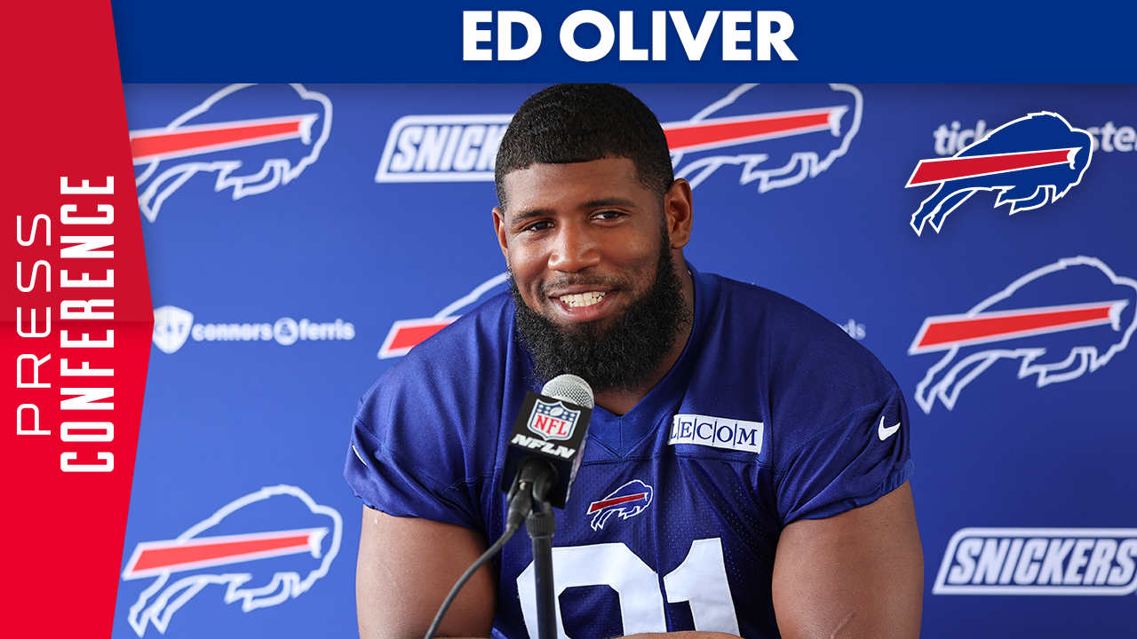 Ed Oliver: "The Rookies Keep Me Young"