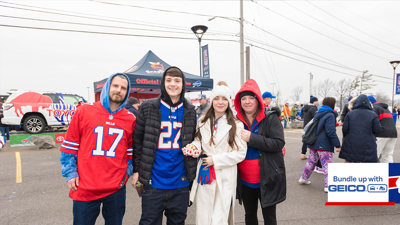 Photos | Bills Fans Bundle Up