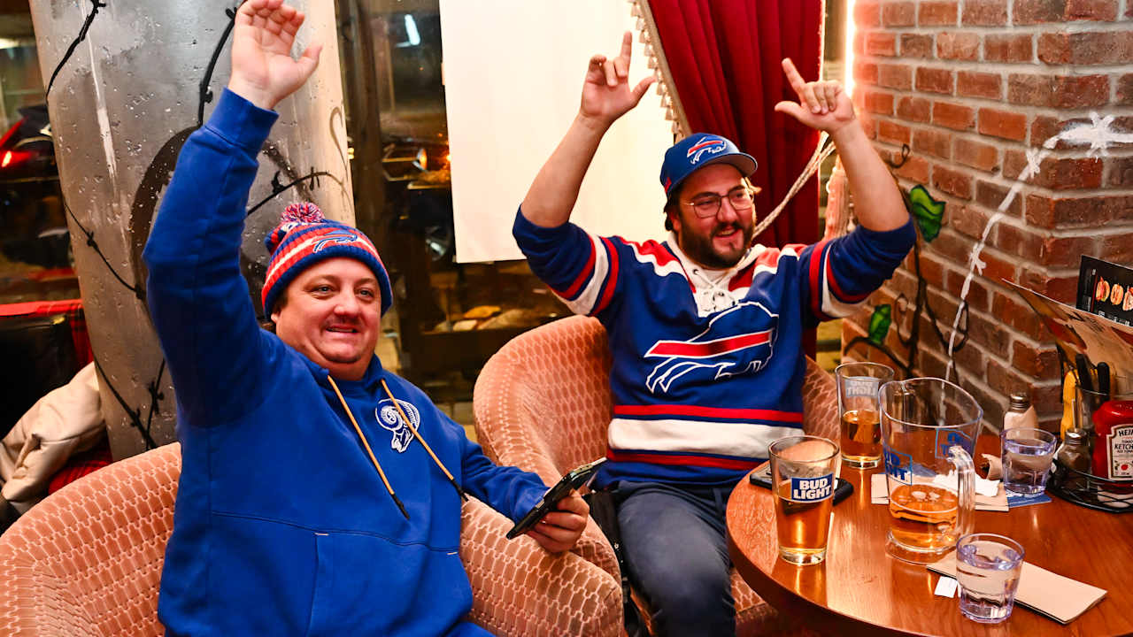 Photos | Buffalo Bills vs Kansas City Chiefs Montreal Watch Party