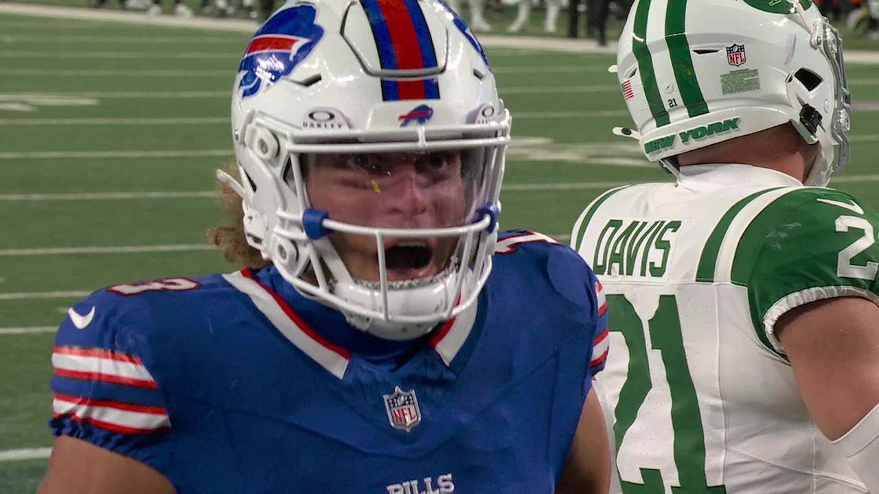 Mack Attack! Josh Allen with an 8-yard touchdown pass to Mack Hollins ...