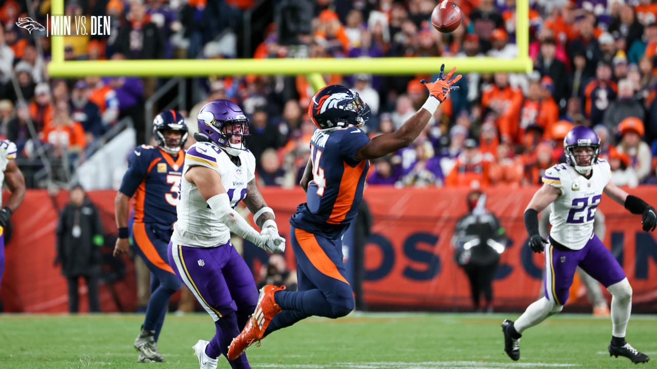 WR Courtland Sutton's one-handed grab leads to fourth-down conversion ...