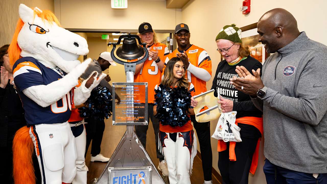WATCH: Broncos players, alumni, cheerleaders visit CommonSpirit St ...
