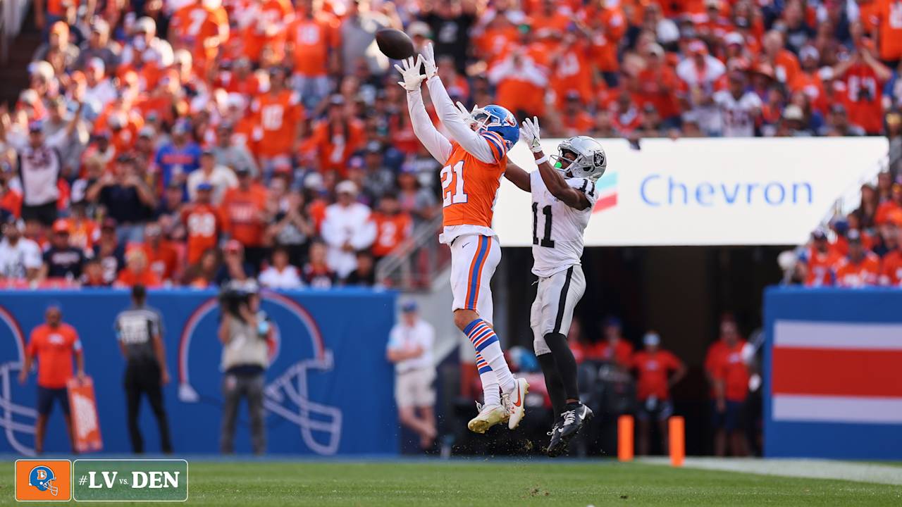 CB Riley Moss intercepts QB Gardner Minshew | Broncos vs. Raiders