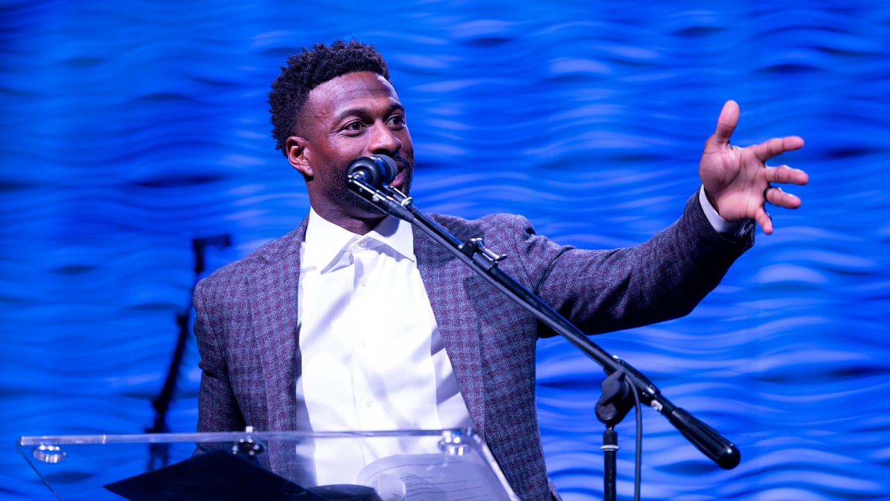 'He deserves everything': Emmanuel Sanders on Peyton Manning's Mizel ...