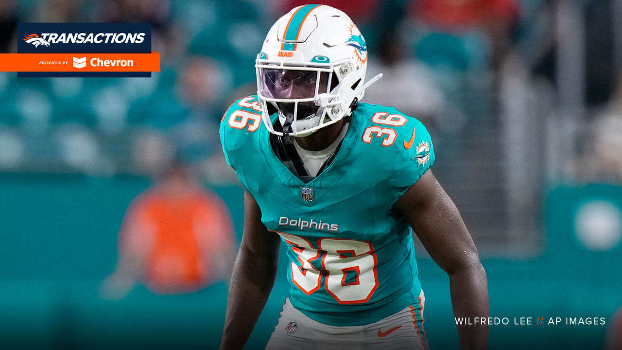 Broncos sign DB Keidron Smith to practice squad