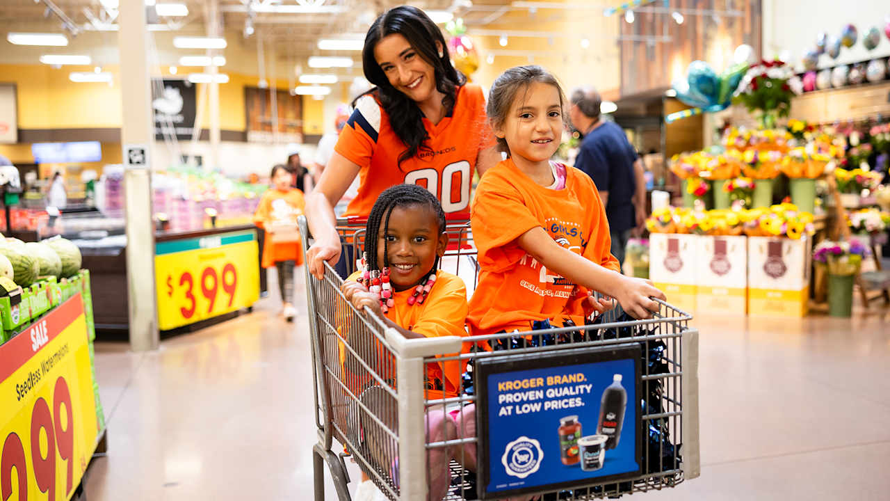 Photos: Kids team up with Broncos alumni, cheerleaders and Miles the ...