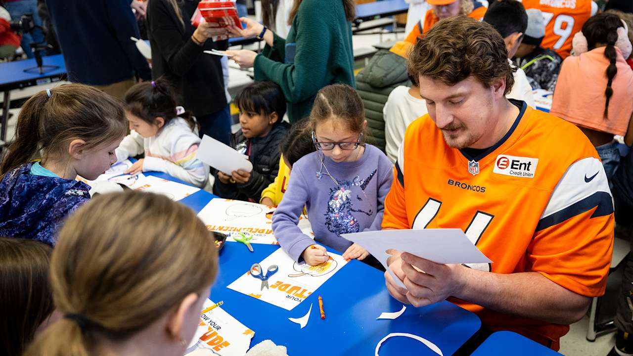 Broncos players, cheerleaders and alumni visit Denver Green School ...