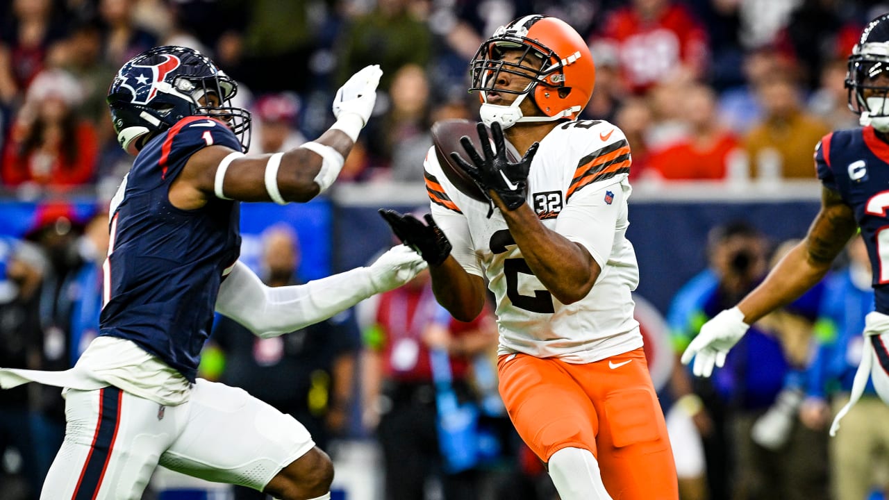 Amari Cooper's 53 yard catch makes him first Browns player to break 1,000 receiving yards