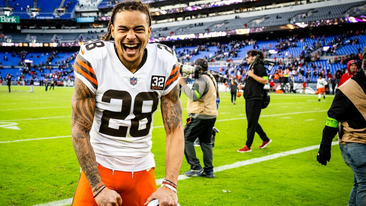 Mike Ford big hit on Lamar Jackson and first career interception in Week 10