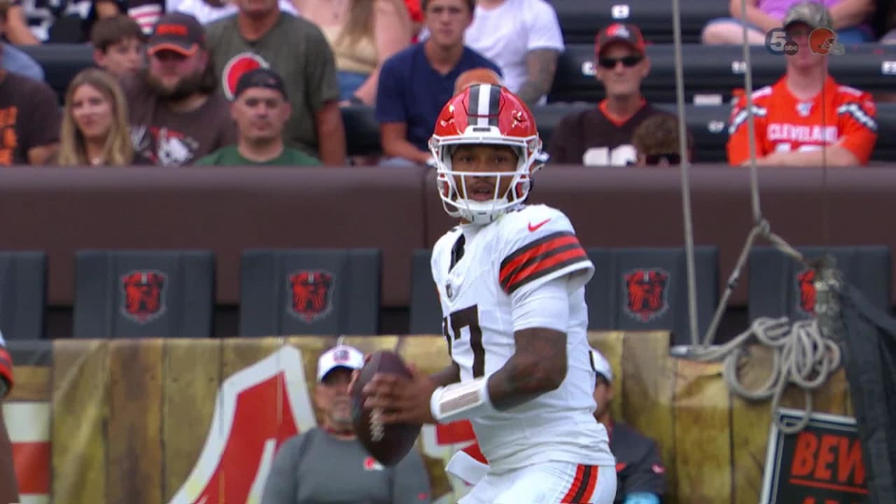 Thompson-Robinson lasers 22-yard completion to Jamari Thrash, who's in ...