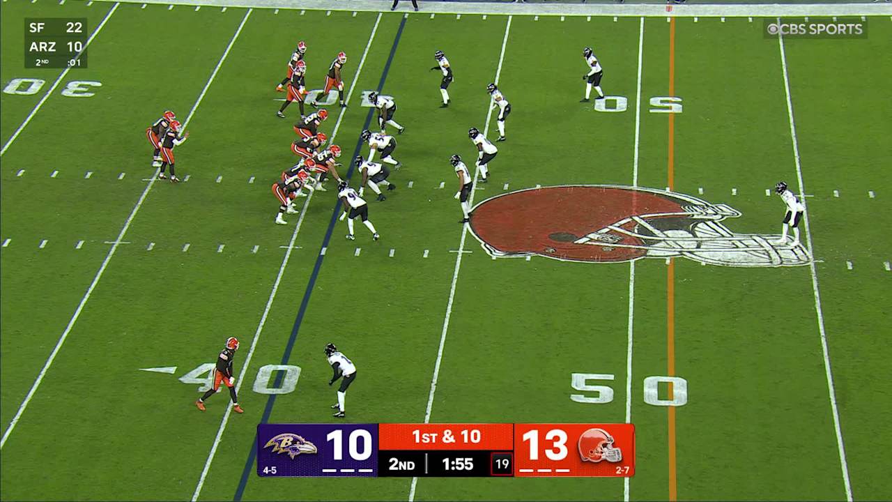 Gabriel's seam shot to Tillman goes for 26 yards