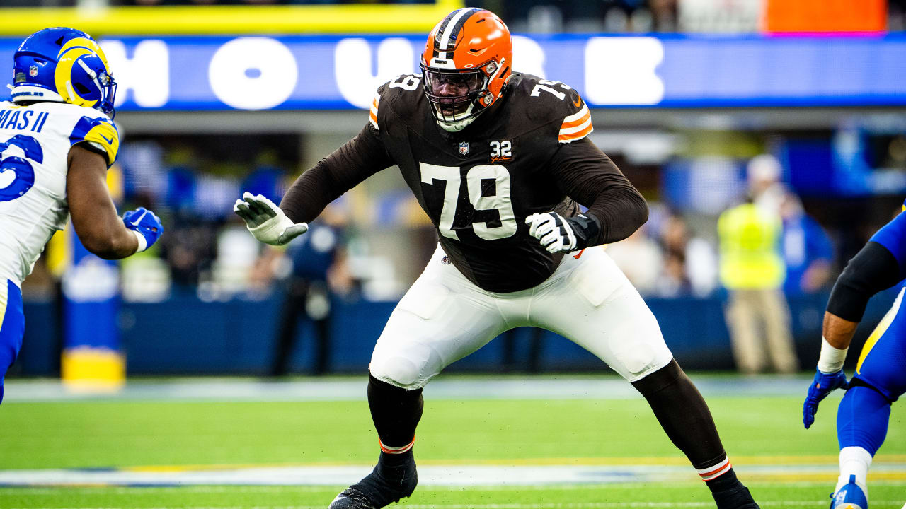 With Dawand Jones out for the year the Browns offensive line looks to ...