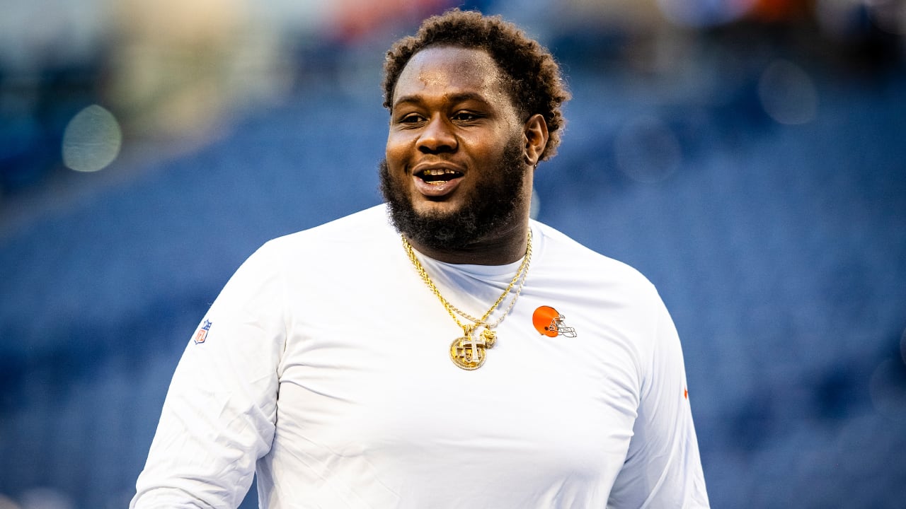 T Dawand Jones named to PFWA All-Rookie Team