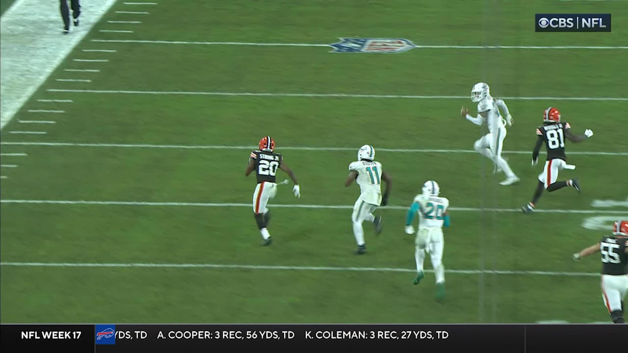 Pierre Strong picks up head of steam on 19-yard sideline dash ...