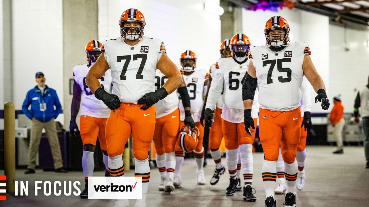 Photos: In Focus - The Offensive Line