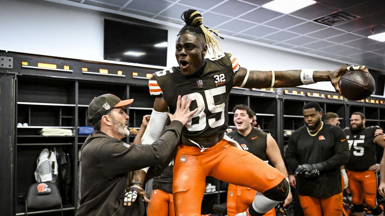 Photos: Postgame Celebrations against the Bears