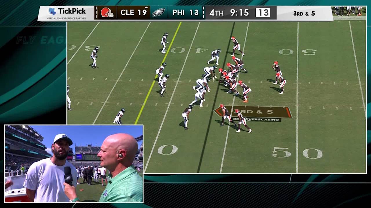 Tyler Huntley's scrambling strike hits Larvadain for 26 yards