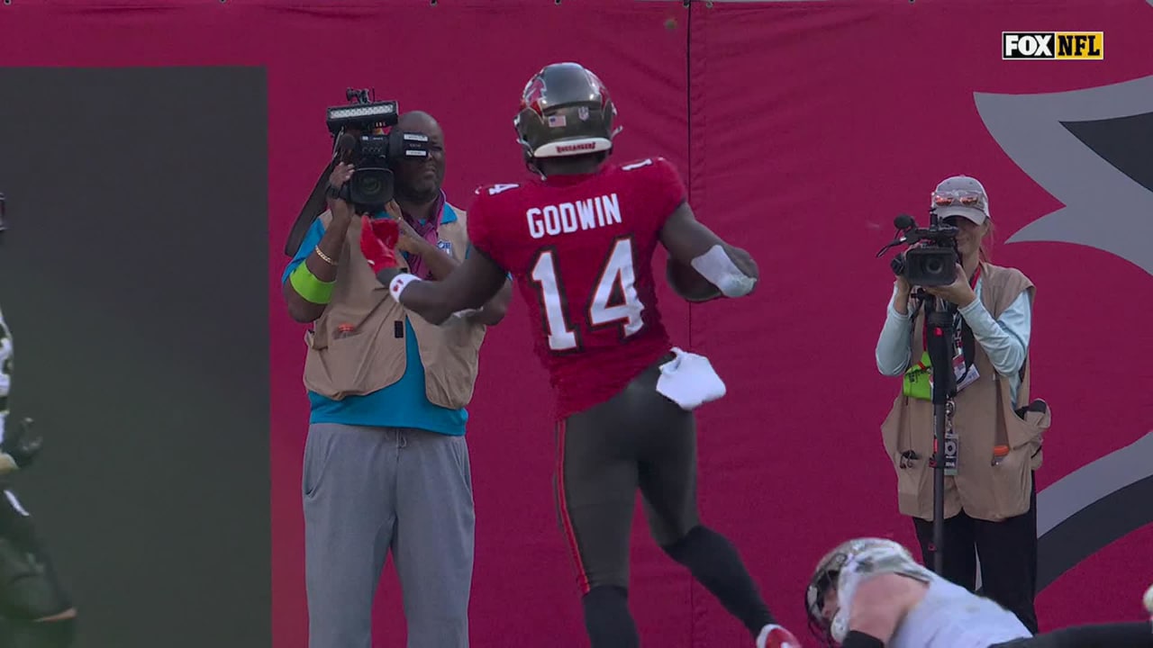 HIGHLIGHT: Chris Godwin Catches Baker Mayfield Touchdown vs. Saints
