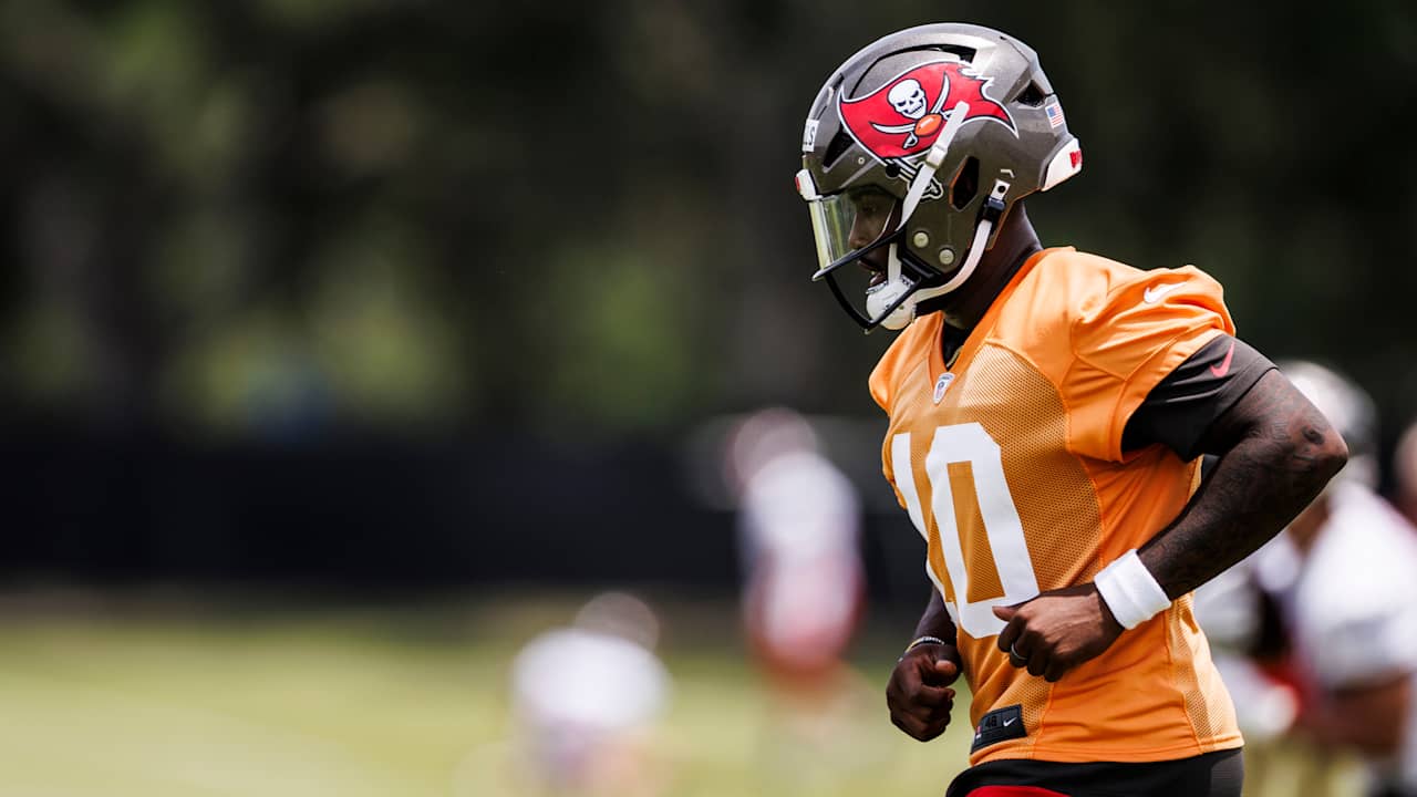 Rookie QB Jalon Daniels Having a Blast with Buccaneers