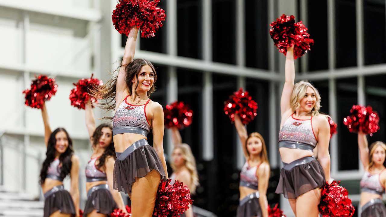 Bucs Cheerleaders Field Rehearsal | Saints vs. Bucs Week 18 2024-25 Season