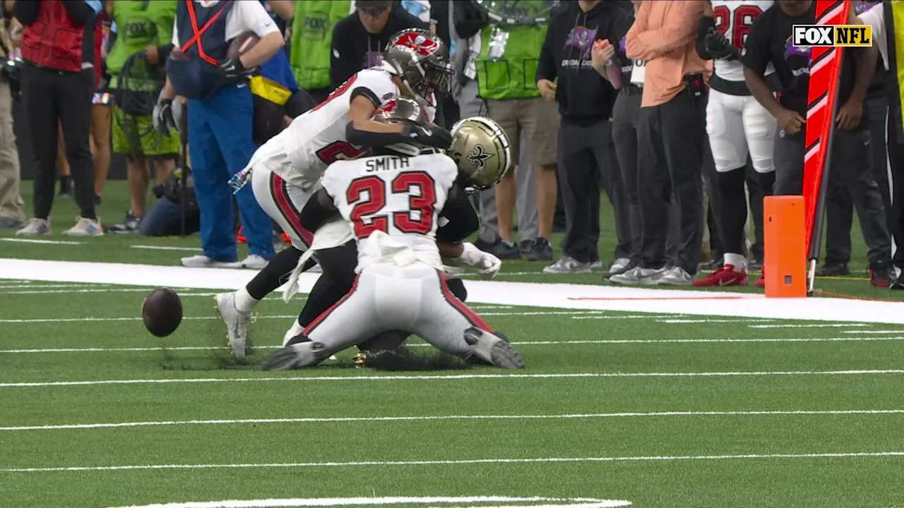 HIGHLIGHT: Tykee Smith Forces Fumble, Antoine Winfield Jr. Scores!