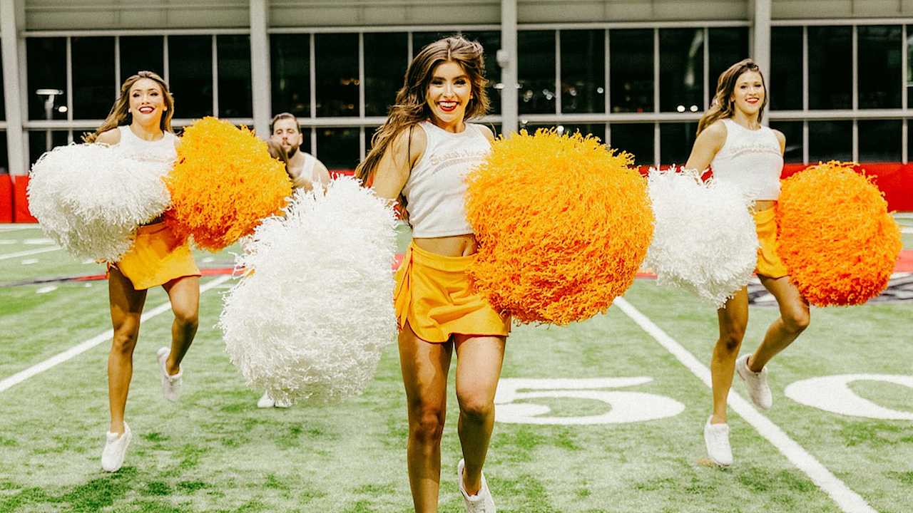 Bucs Cheerleaders Field Rehearsal | Falcons vs. Bucs Week 15 2025 Season