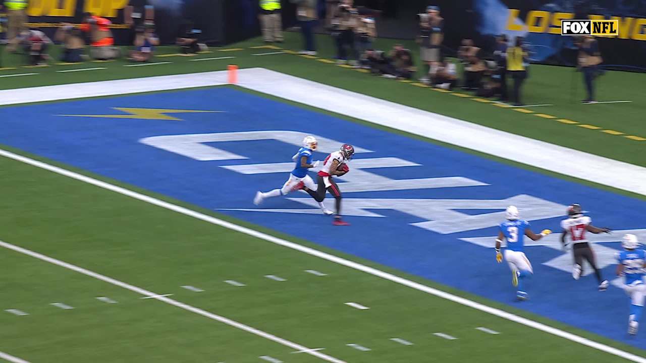 HIGHLIGHT: Evans Catches Second Score of the Day vs. Chargers