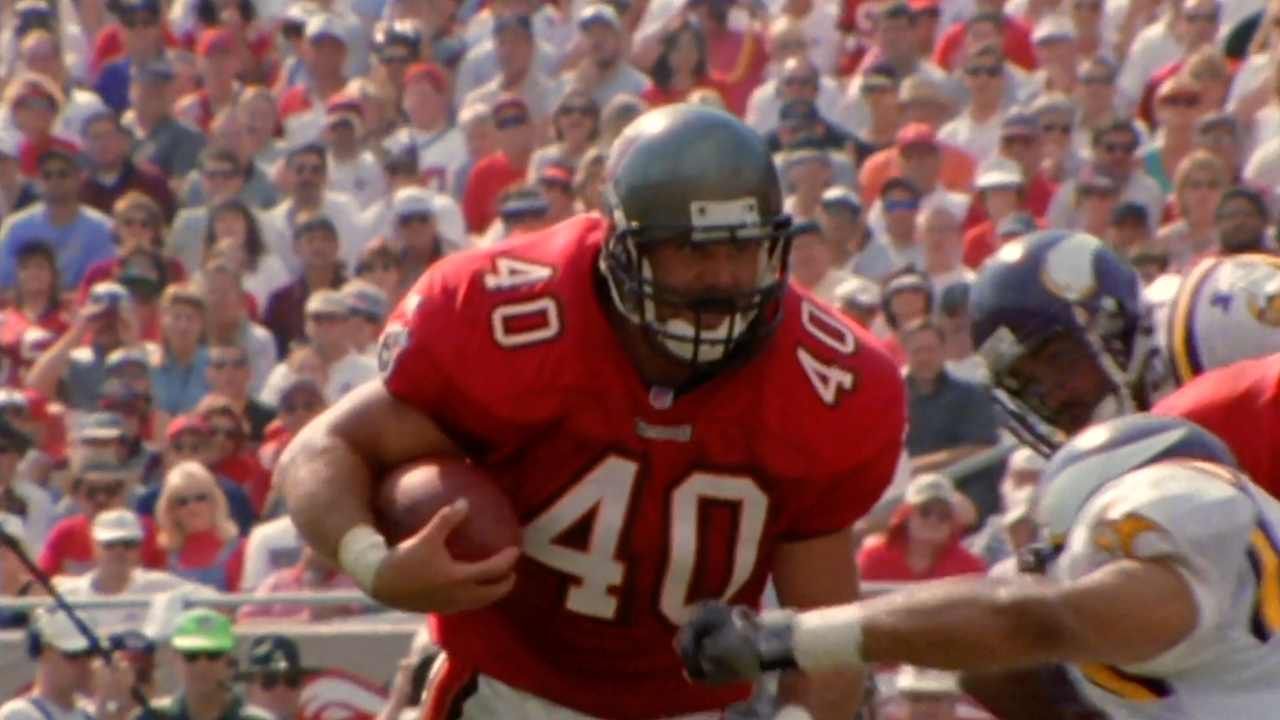Alstott/Dunn Stun Vikings