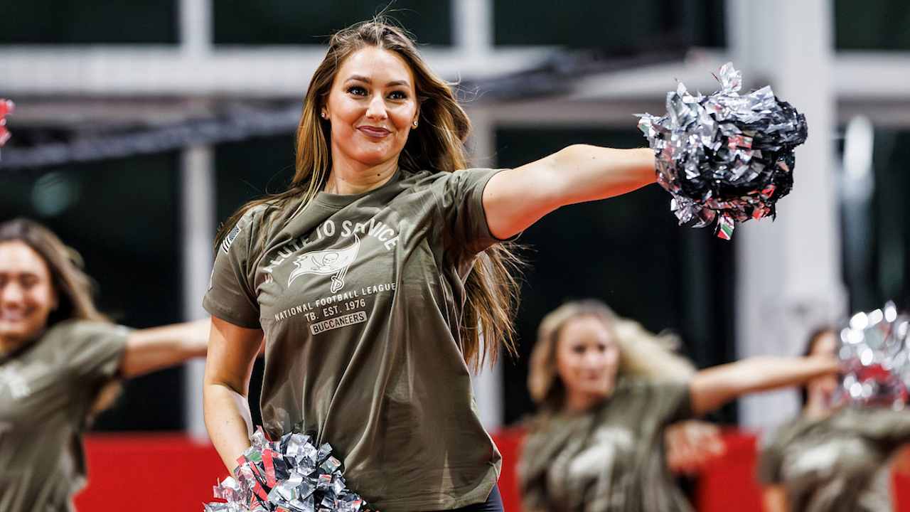 Bucs Cheerleaders Field Rehearsal | Patriots vs. Bucs Week 10 2025 Season