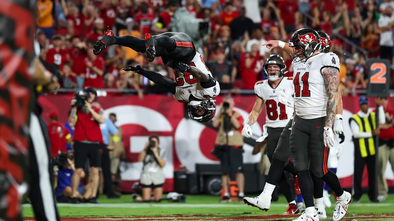 HIGHLIGHT: Kyle Trask Touchdown Pass to Tez Johnson vs. Bills (Crazy ...