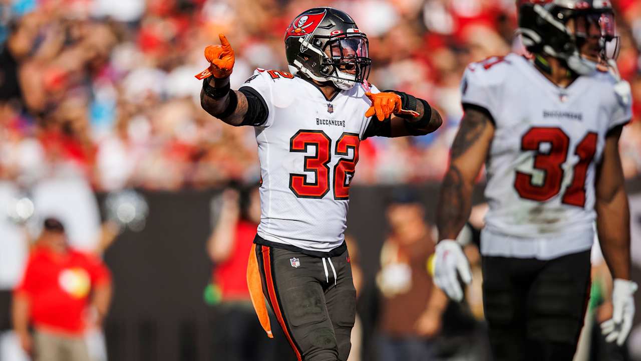 Mike Edwards Bringing "Ball Hawk" Mentality Back to Tampa Bay Buccaneers