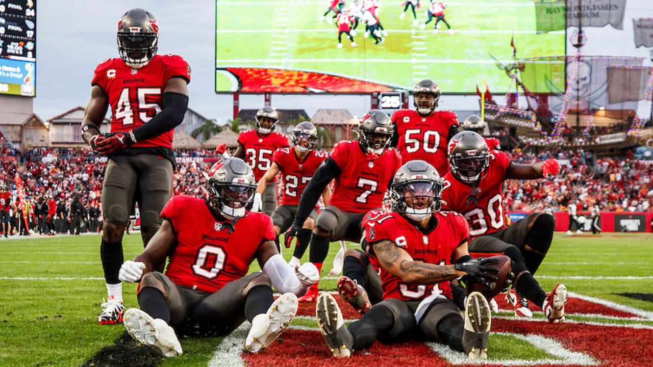 Photos: Best of the Buccaneers' Defense