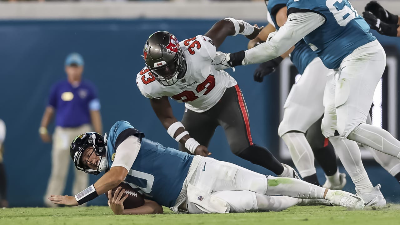 OLB Jose Ramirez Leads Defensive Charge Against Jaguars