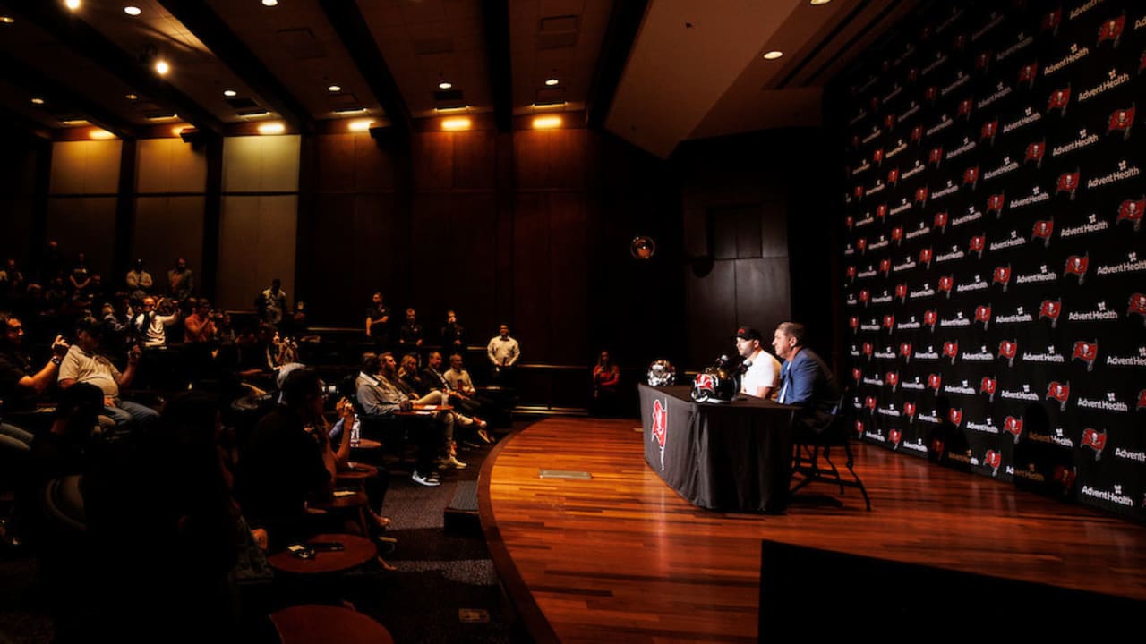 Best Photos from Baker Mayfield’s Signing & Press Conference