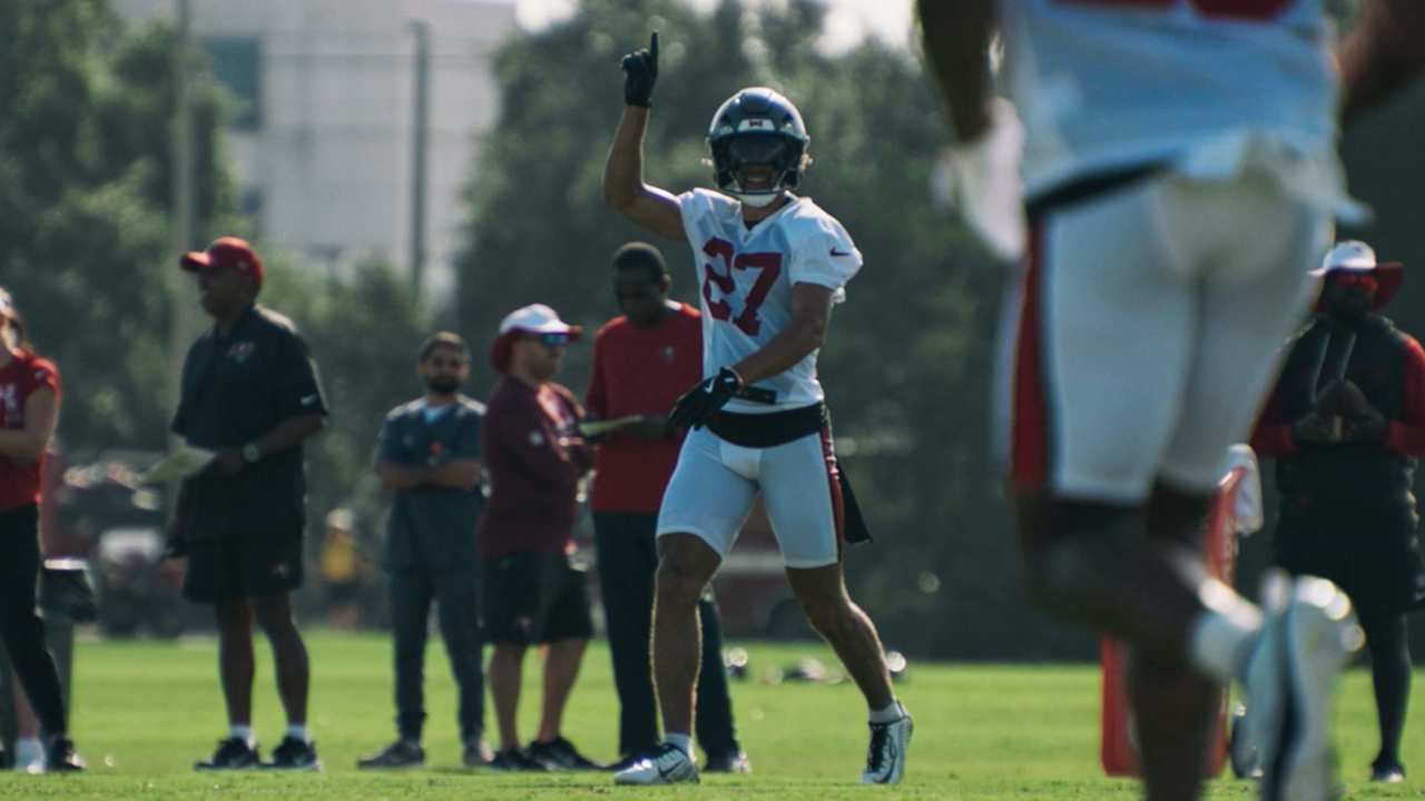 Zyon McCollum Battles Mike Evans | 2025 Training Camp Highlight | Tampa ...