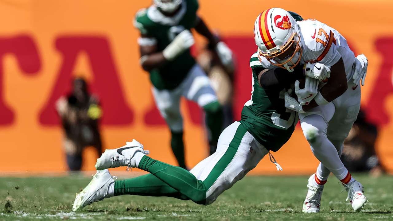 Sterling Shepard Plays Key Role in Tampa Bay Buccaneers Win