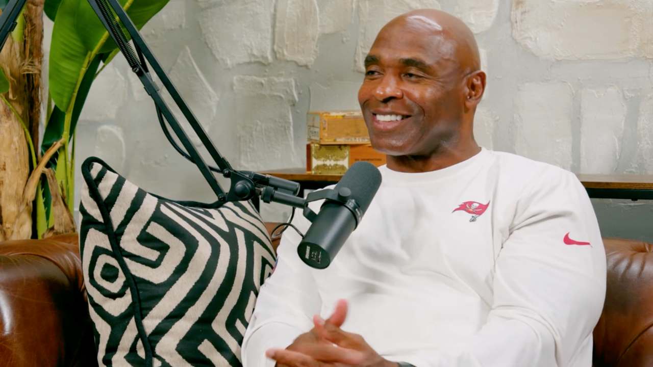 Charlie Strong Previews Pass Rush: Scary Good | Slice | Tampa Bay ...