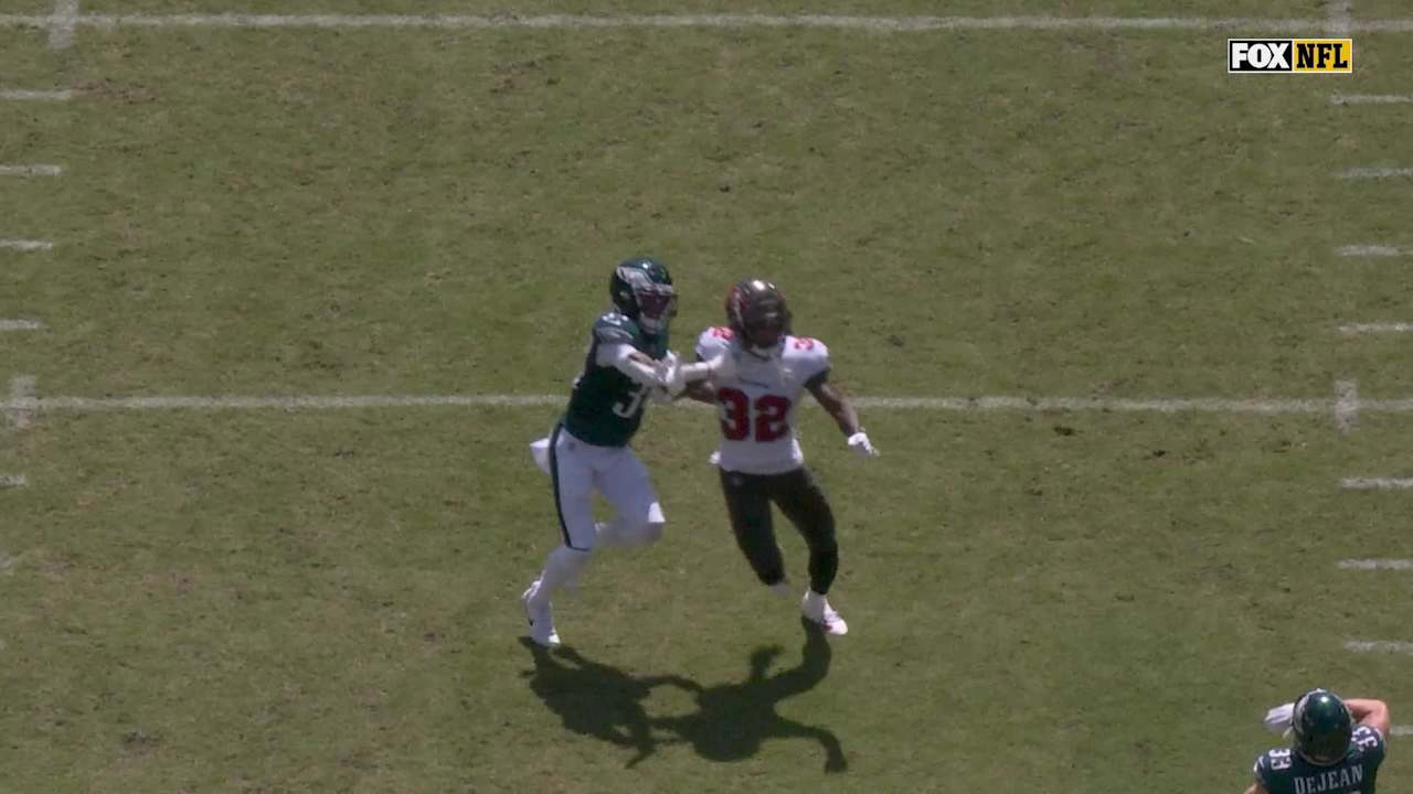 HIGHLIGHT: Bucs ST Recovers Muffed Punt vs. Philly