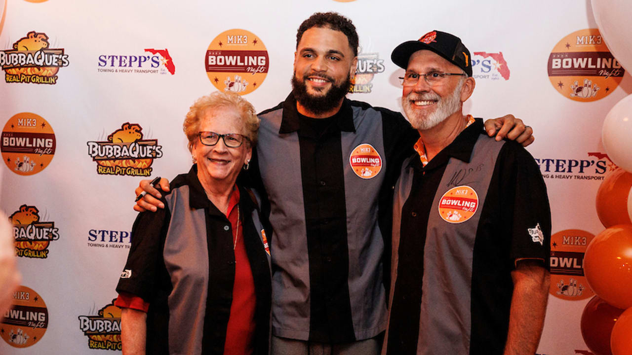 Photos: Mike Evans Bowling Family Foundation