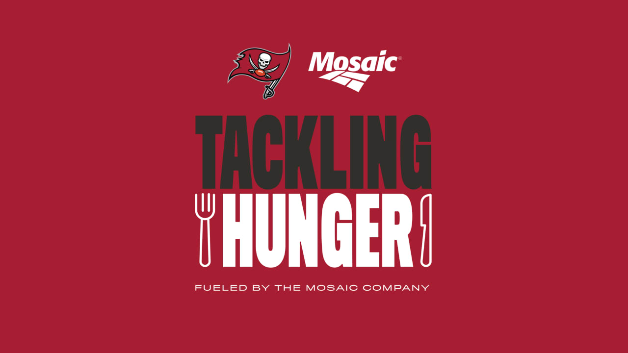 The Buccaneers & Mosaic Open 3rd Food Pantry at Bowling Green Elementary!