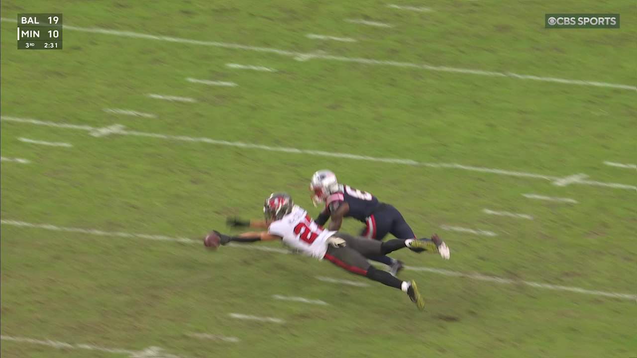 HIGHLIGHT: Zyon McCollum Forces Turnover on Downs vs. Pats