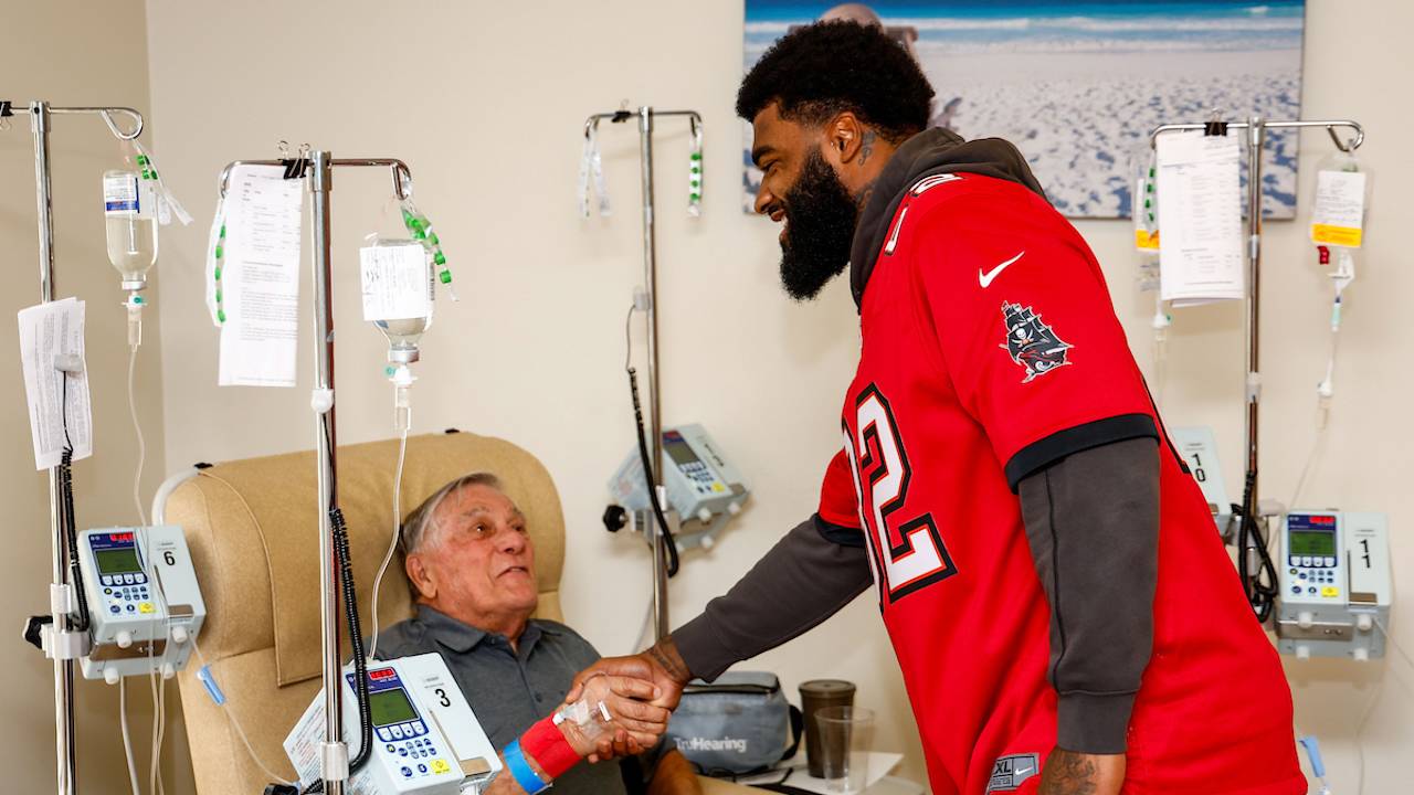 Photos: Bucs' Rookies Visit to Florida Cancer Specialists & Research ...