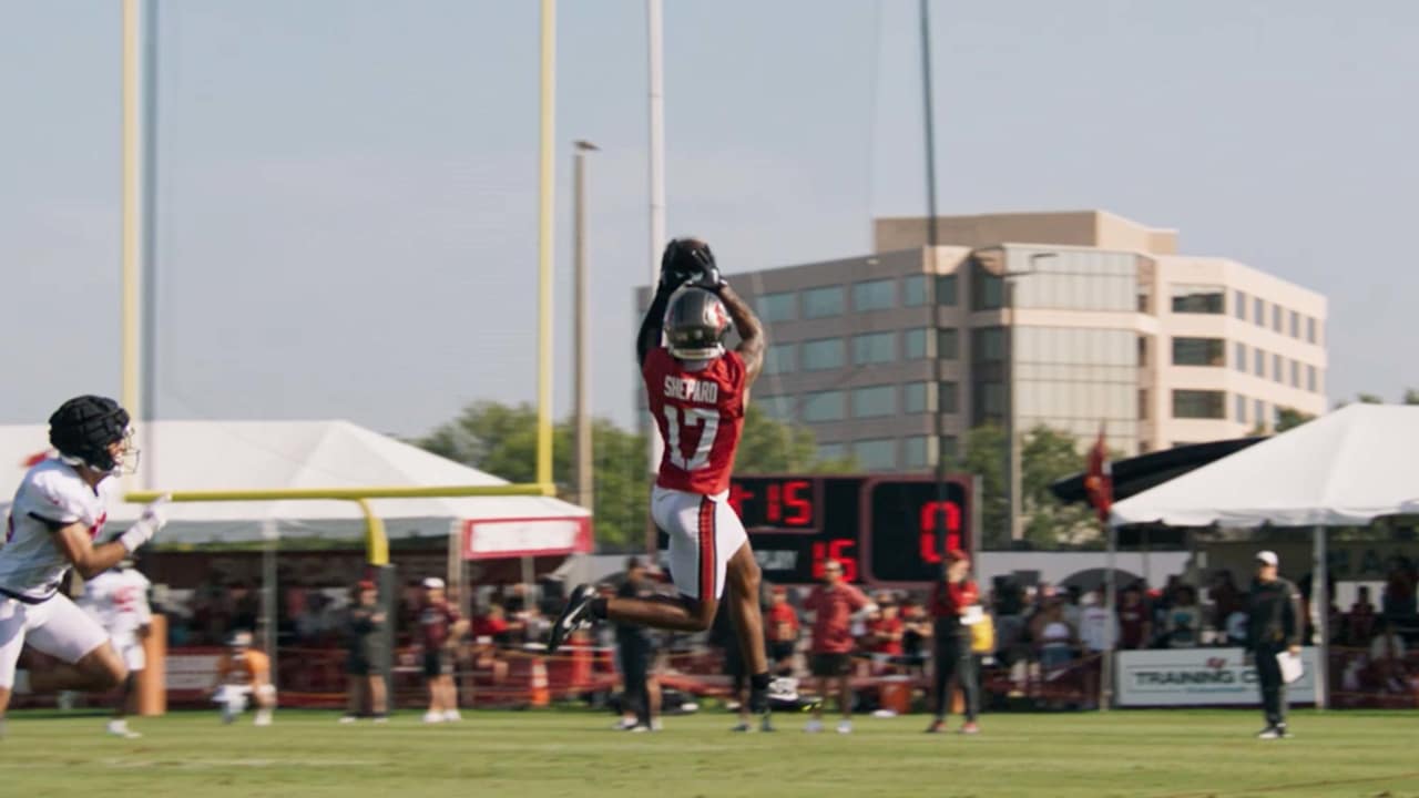 Kyle Trask Lands the Throw to Sterling Shepherd | 2025 Training Camp ...