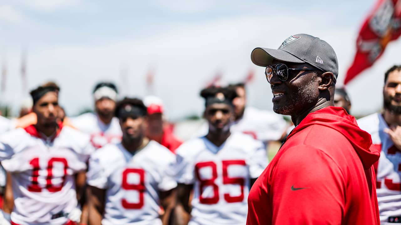 Bucs Offseason Program Begins April 21, Ends with June Minicamp