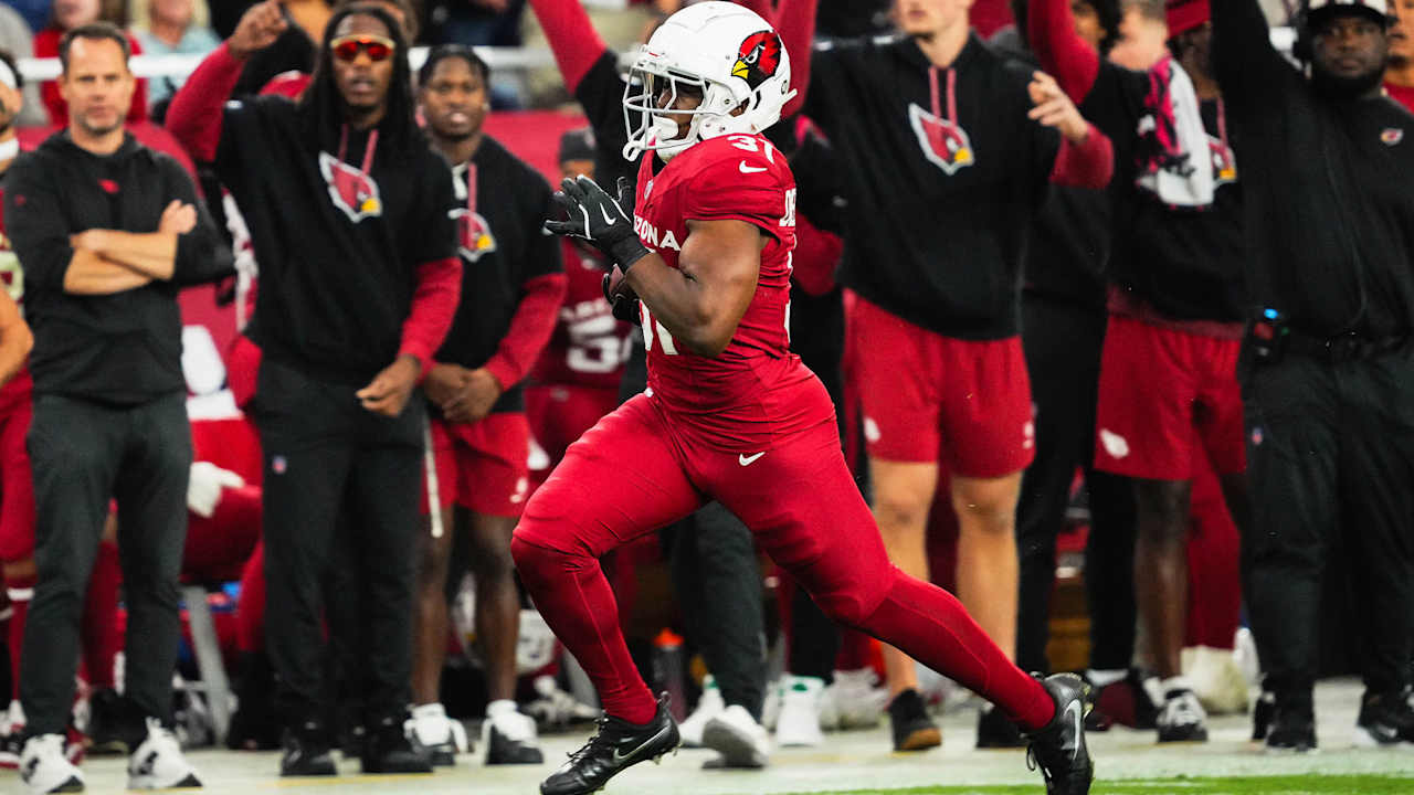 HIGHLIGHT: Emari Demercado Takes It In For 53-Yard Touchdown In Final ...