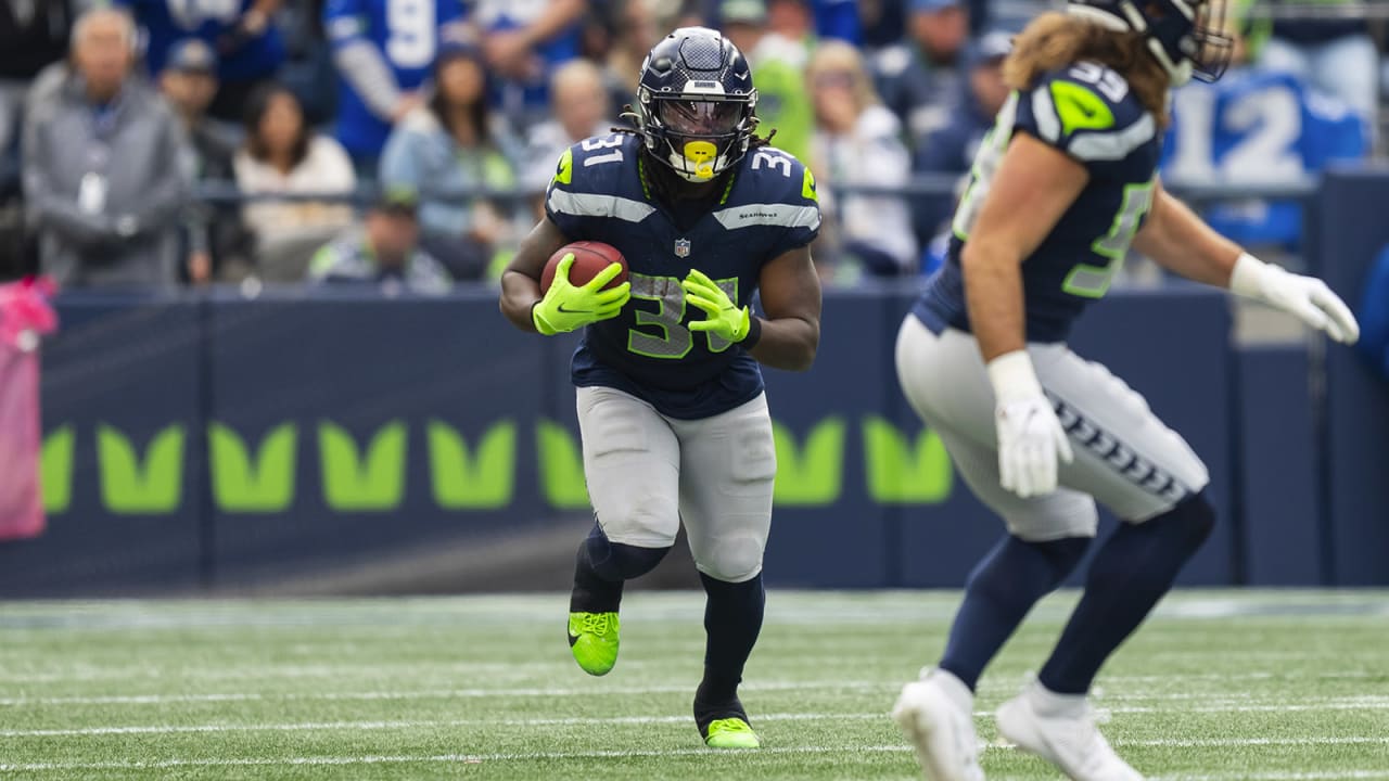 Cardinals agree to terms with former Seahawks RB DeeJay Dallas